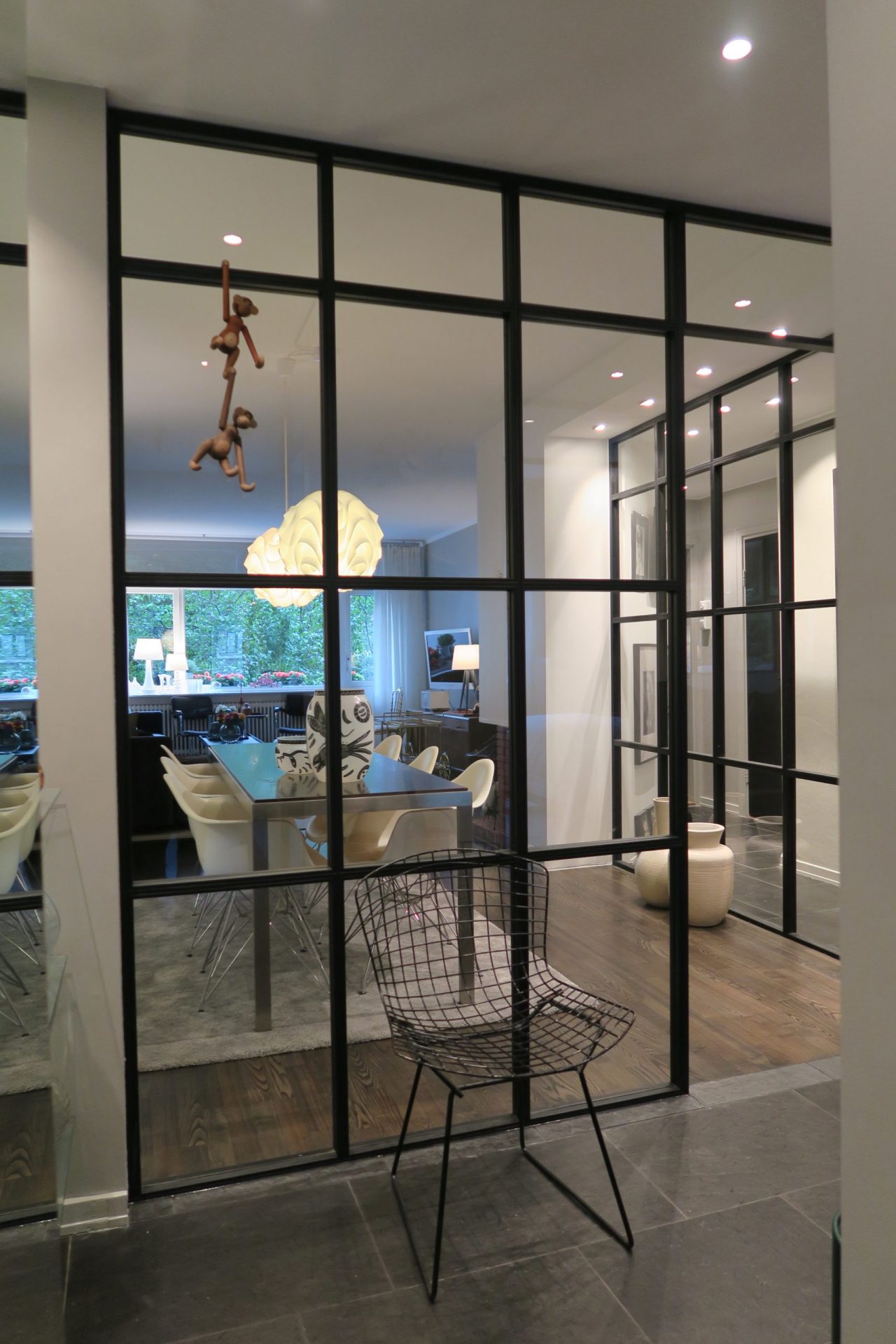 MULTIPLEX PARTITION WITH DOORS