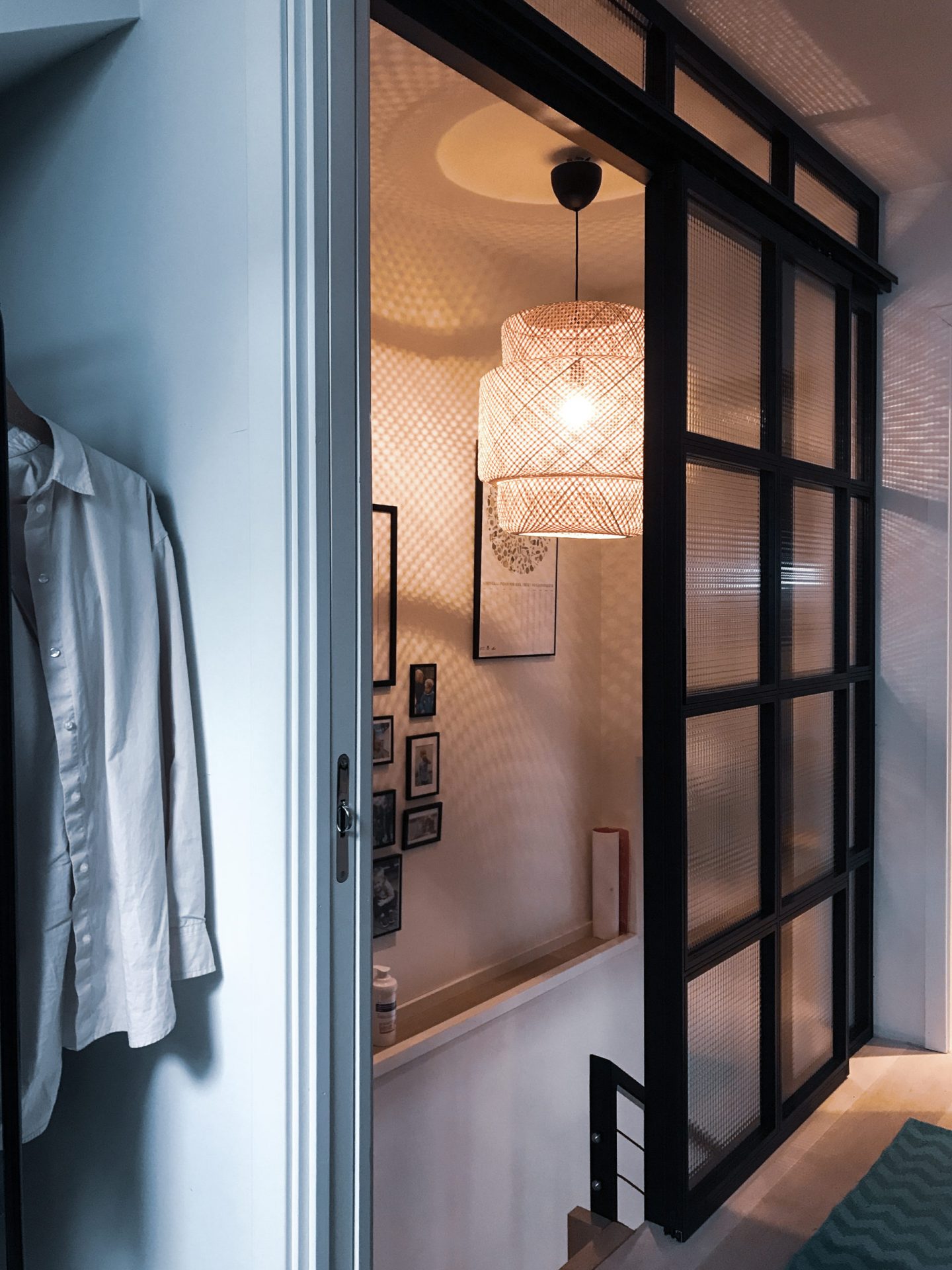 SLIDING SOLUTION WITH WIRE GLASS