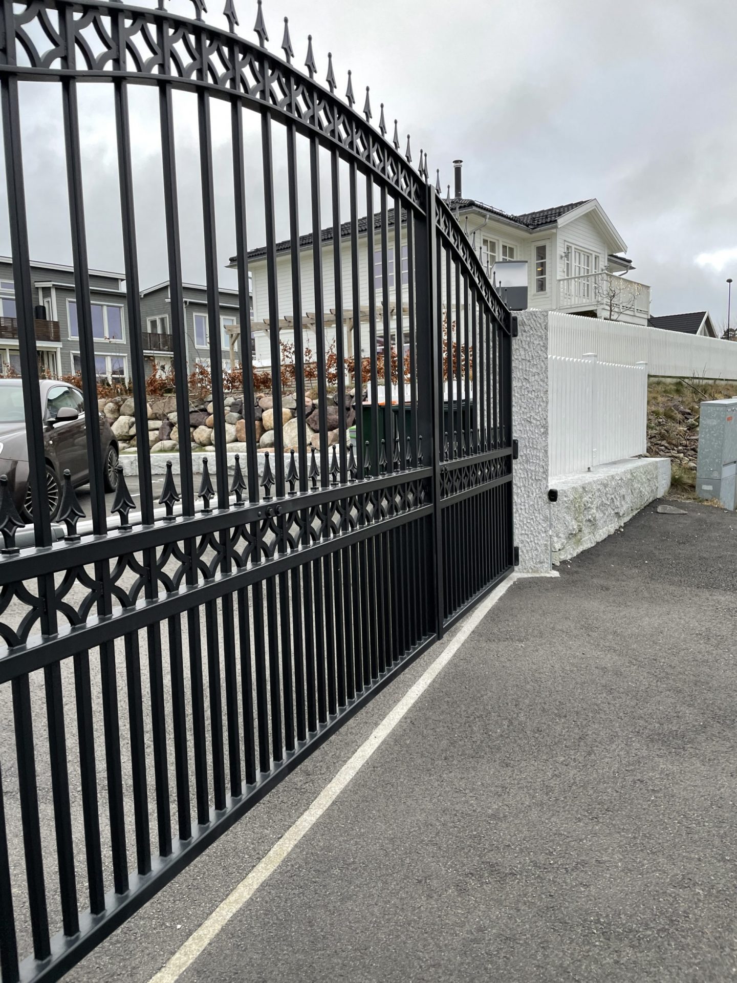 Piers double leafed gate